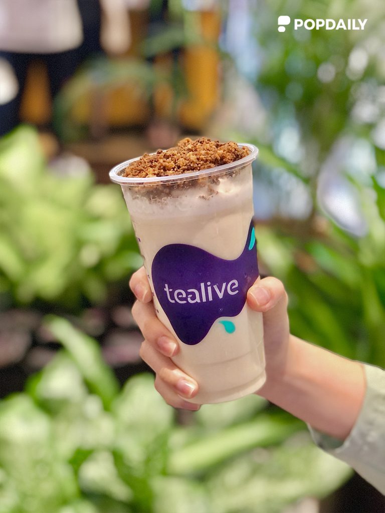 神仙联名再加一！Tealive x Famous Amos推「Famous Coco Lava」，浓郁巧克力滋味让人零抵抗！