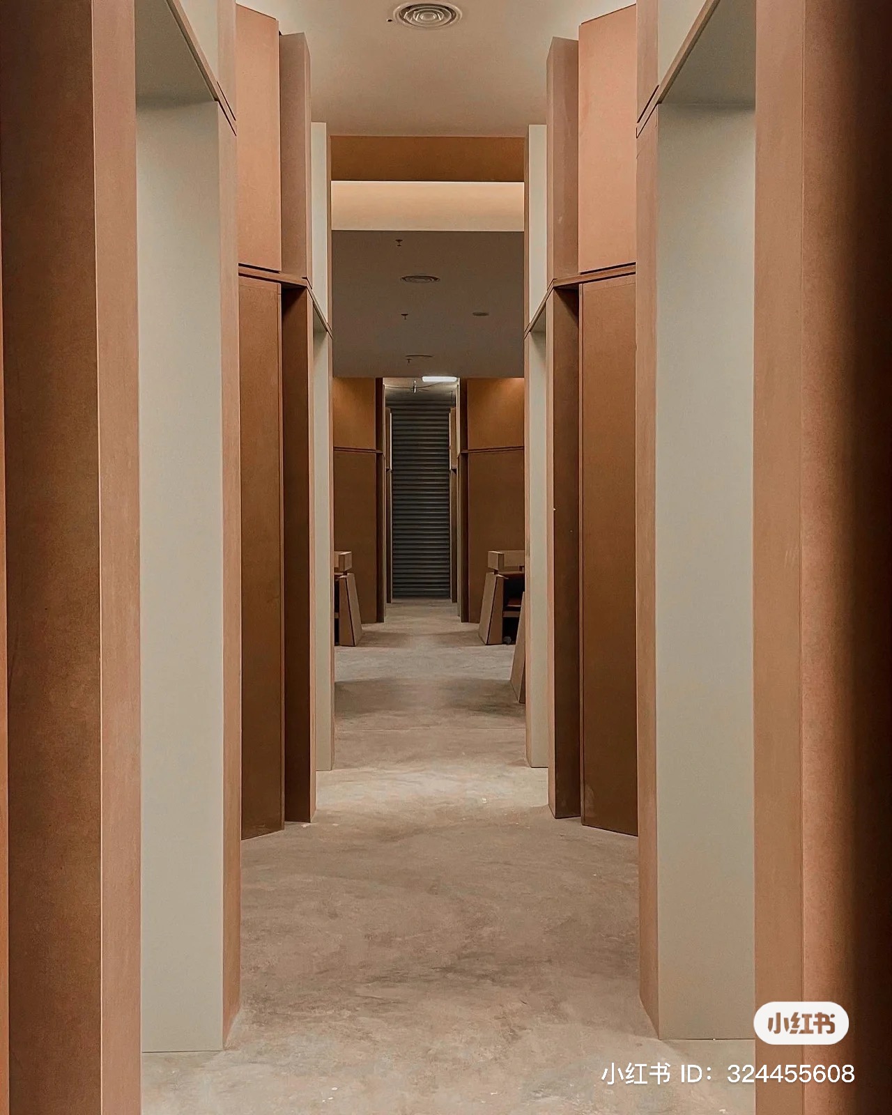 吉隆坡震撼眼球书局再加一！BookXcess全新书店就在LaLaport，太空舱既视感营造前卫格调！