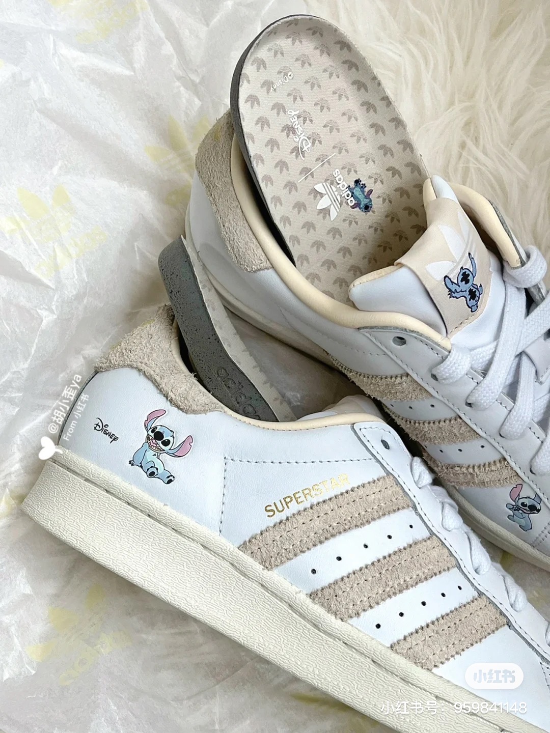 召唤史迪奇控！让人少女心爆发的Adidas X Stitch联名，奶白色系让你化身可爱萌妹子！