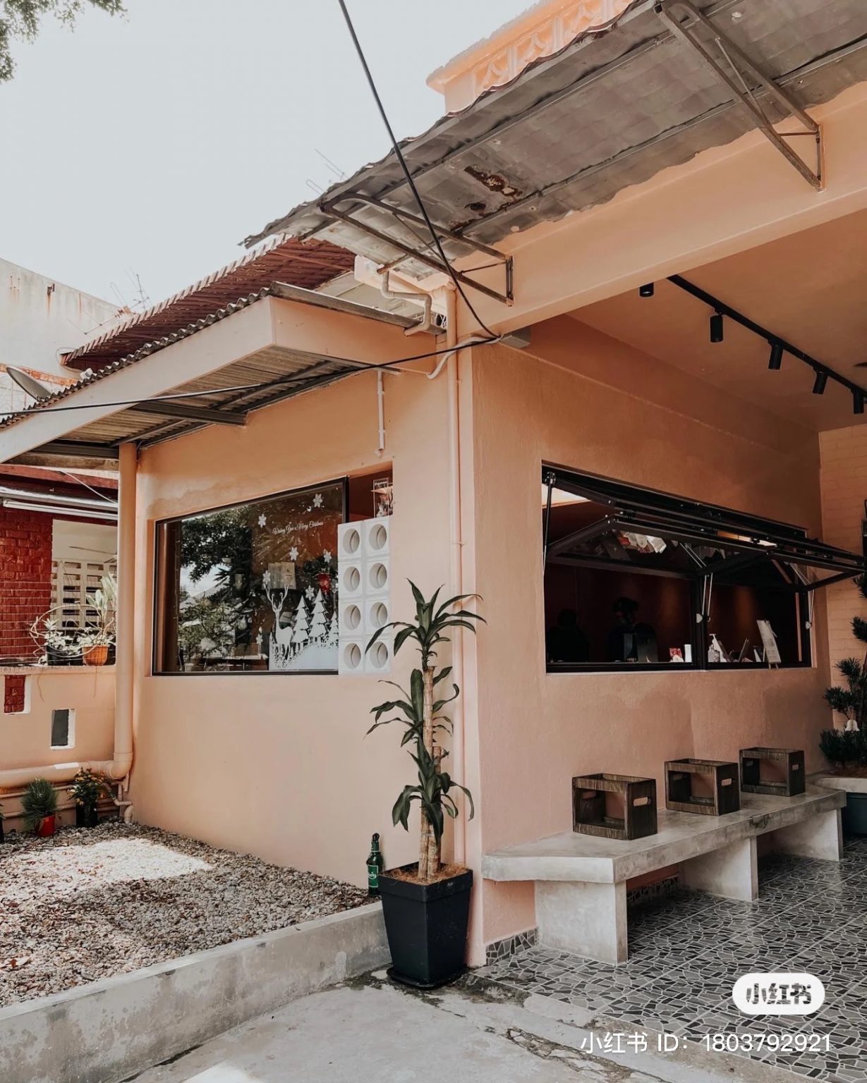 人气TOP10「OUG咖啡厅」推荐！隐藏于老店屋中的热门探店，其中最新侘寂风cafe必访！