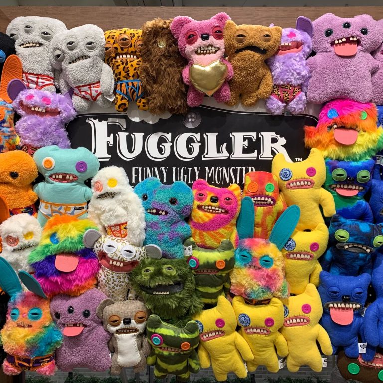 Labubu不香了？爆红潮玩Fuggler冷知识全解析，丑到上头的「假牙怪」为何全世界疯抢？